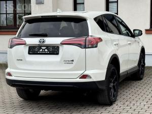 Balts Toyota RAV4 2018 Jelgava, ar dzinēja tilpumu 2.50 L un nobraukumu 59 tūkst. km par 18900 €, foto 3 vietnē AUTOMOTO.COM.LV