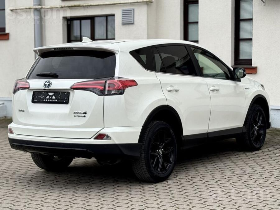 Balts Toyota RAV4 2018 Jelgava, ar dzinēja tilpumu 2.50 L un nobraukumu 59 tūkst. km par 18900 €, foto 7 vietnē AUTOMOTO.COM.LV