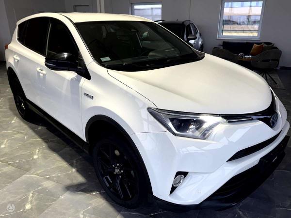 Balts Toyota RAV4 2018 Panevēža, ar dzinēja tilpumu 2.49 L un nobraukumu 287 tūkst. km par 13900 €, foto 9 vietnē AUTOMOTO.COM.LV