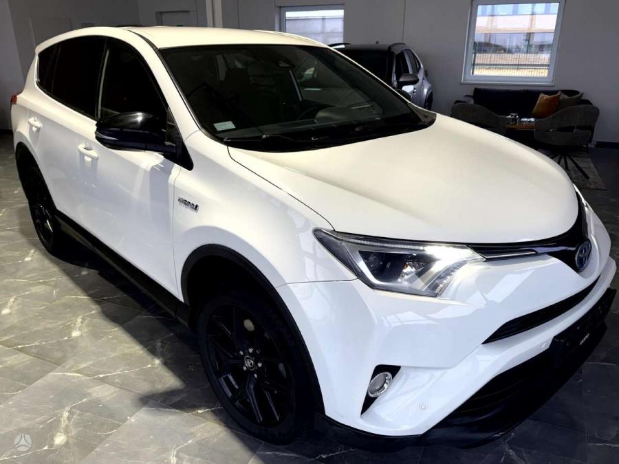 Balts Toyota RAV4 2018 Panevēža, ar dzinēja tilpumu 2.49 L un nobraukumu 287 tūkst. km par 13900 €, foto 9 vietnē AUTOMOTO.COM.LV