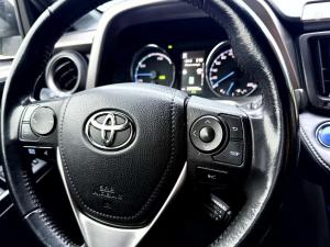 Balts Toyota RAV4 2018 Panevēža, ar dzinēja tilpumu 2.49 L un nobraukumu 287 tūkst. km par 13900 €, foto 16 vietnē AUTOMOTO.COM.LV