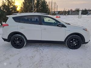 Balts Toyota RAV4 2018 Panevēža, ar dzinēja tilpumu 2.49 L un nobraukumu 105 tūkst. km par 16900 €, foto 6 vietnē AUTOMOTO.COM.LV