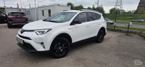 White Toyota RAV4 2018 in Kaunas, with an engine capacity of 2.50 L and mileage of 175 thousand km for 16950 €, photo 4 on AUTOMOTO.COM.LV