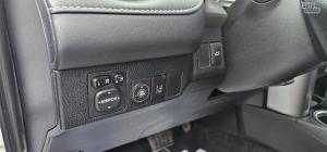 White Toyota RAV4 2018 in Kaunas, with an engine capacity of 2.50 L and mileage of 175 thousand km for 16950 €, photo 10 on AUTOMOTO.COM.LV