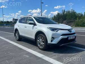 Белый Тойота РАВ 4 2018 в Рига, объемом двигателя 2.50 л и пробегом 138 тыс. км за 18300 €, фото 4 на AUTOMOTO.COM.LV