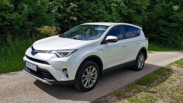 Balts Toyota RAV4 2018 Kauņa, ar dzinēja tilpumu 2.49 L un nobraukumu 249 tūkst. km par 13900 €, foto 4 vietnē AUTOMOTO.COM.LV