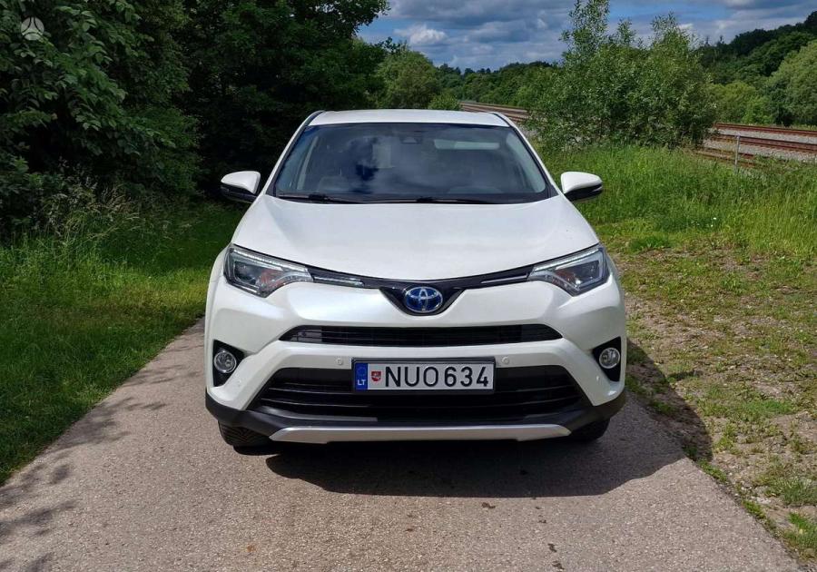 Balts Toyota RAV4 2018 Kauņa, ar dzinēja tilpumu 2.49 L un nobraukumu 249 tūkst. km par 13900 €, foto 6 vietnē AUTOMOTO.COM.LV
