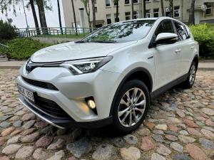 White Toyota RAV4 2018 in Utena, with an engine capacity of 2.49 L and mileage of 106 thousand km for 17400 €, photo  on AUTOMOTO.COM.LV