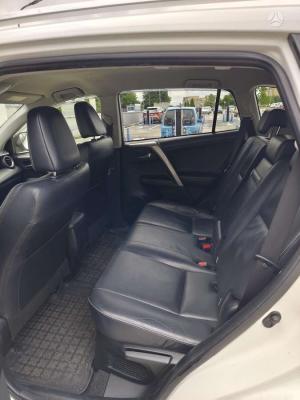 Balts Toyota RAV4 2018 Viļņa, ar dzinēja tilpumu 2.49 L un nobraukumu 338 tūkst. km par 12399 €, foto 7 vietnē AUTOMOTO.COM.LV