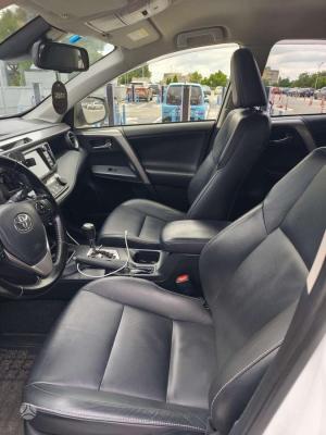 Balts Toyota RAV4 2018 Viļņa, ar dzinēja tilpumu 2.49 L un nobraukumu 338 tūkst. km par 12399 €, foto 8 vietnē AUTOMOTO.COM.LV