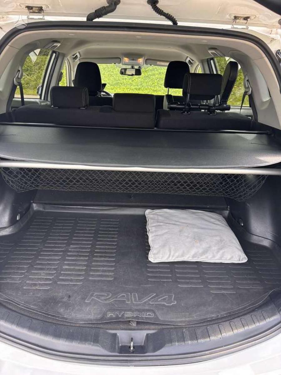 Balts Toyota RAV4 2018 Kauņa, ar dzinēja tilpumu 2.49 L un nobraukumu 125 tūkst. km par 17500 €, foto 9 vietnē AUTOMOTO.COM.LV