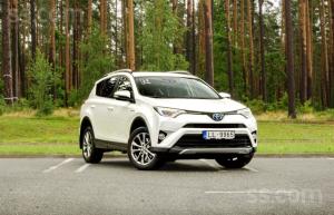 Balts Toyota RAV4 2018 Rīga, ar dzinēja tilpumu 2.50 L un nobraukumu 89 tūkst. km par 23890 €, foto 3 vietnē AUTOMOTO.COM.LV