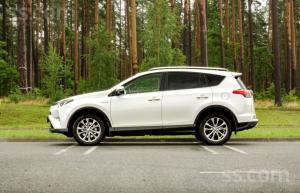 Balts Toyota RAV4 2018 Rīga, ar dzinēja tilpumu 2.50 L un nobraukumu 89 tūkst. km par 23890 €, foto 6 vietnē AUTOMOTO.COM.LV