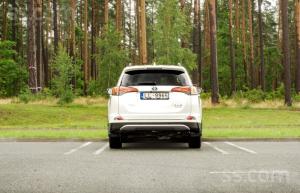 Balts Toyota RAV4 2018 Rīga, ar dzinēja tilpumu 2.50 L un nobraukumu 89 tūkst. km par 23890 €, foto 8 vietnē AUTOMOTO.COM.LV