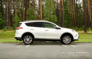 Balts Toyota RAV4 2018 Rīga, ar dzinēja tilpumu 2.50 L un nobraukumu 89 tūkst. km par 23890 €, foto 10 vietnē AUTOMOTO.COM.LV
