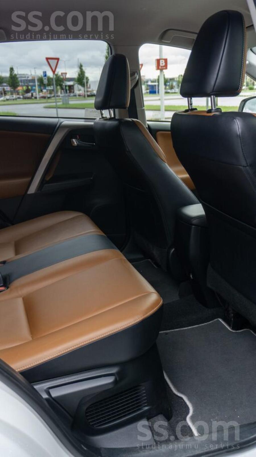 Balts Toyota RAV4 2018 Rīga, ar dzinēja tilpumu 2.50 L un nobraukumu 89 tūkst. km par 23890 €, foto 31 vietnē AUTOMOTO.COM.LV