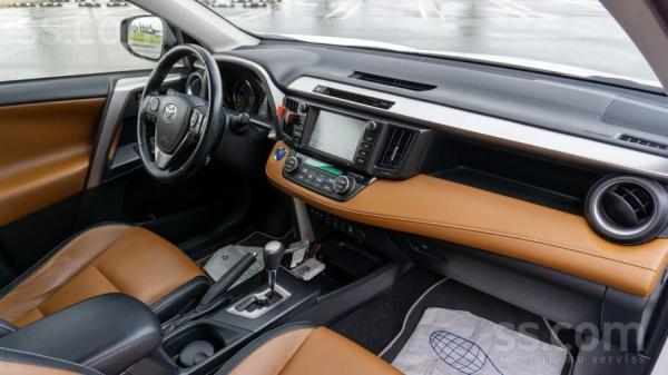 Balts Toyota RAV4 2018 Rīga, ar dzinēja tilpumu 2.50 L un nobraukumu 89 tūkst. km par 21990 €, foto 10 vietnē AUTOMOTO.COM.LV