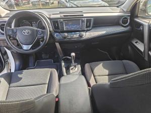 Balts Toyota RAV4 2018 Viļņa, ar dzinēja tilpumu 2.49 L un nobraukumu 256 tūkst. km par 14700 €, foto 11 vietnē AUTOMOTO.COM.LV