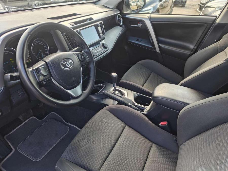 Balts Toyota RAV4 2018 Viļņa, ar dzinēja tilpumu 2.49 L un nobraukumu 256 tūkst. km par 14700 €, foto 13 vietnē AUTOMOTO.COM.LV