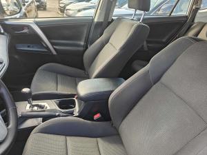 Balts Toyota RAV4 2018 Viļņa, ar dzinēja tilpumu 2.49 L un nobraukumu 256 tūkst. km par 14700 €, foto 15 vietnē AUTOMOTO.COM.LV