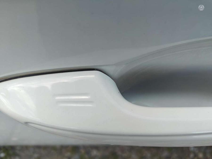 Balts Toyota RAV4 2018 Viļņa, ar dzinēja tilpumu 2.49 L un nobraukumu 256 tūkst. km par 14700 €, foto 21 vietnē AUTOMOTO.COM.LV