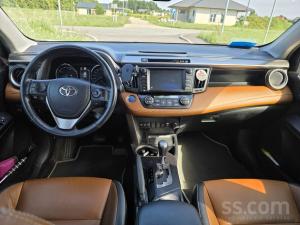 White Toyota RAV4 2018 in Riga, with an engine capacity of 2.50 L and mileage of 86 thousand km for 24900 €, photo 11 on AUTOMOTO.COM.LV