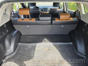 White Toyota RAV4 2018 in Riga, with an engine capacity of 2.50 L and mileage of 86 thousand km for 24900 €, photo 14 on AUTOMOTO.COM.LV
