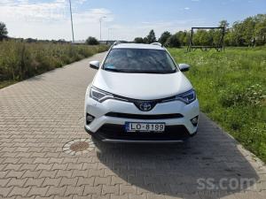 White Toyota RAV4 2018 in Riga, with an engine capacity of 2.50 L and mileage of 86 thousand km for 24900 €, photo 20 on AUTOMOTO.COM.LV