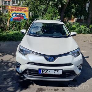 White Toyota RAV4 2018 in Riga, with an engine capacity of 2.50 L and mileage of 75 thousand km for 21000 €, photo 12 on AUTOMOTO.COM.LV