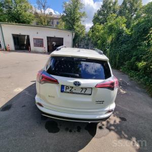 White Toyota RAV4 2018 in Riga, with an engine capacity of 2.50 L and mileage of 75 thousand km for 21000 €, photo 14 on AUTOMOTO.COM.LV