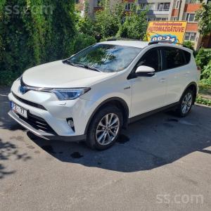 White Toyota RAV4 2018 in Riga, with an engine capacity of 2.50 L and mileage of 75 thousand km for 21000 €, photo 18 on AUTOMOTO.COM.LV