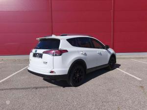 Balts Toyota RAV4 2018 Kauņa, ar dzinēja tilpumu 2.49 L un nobraukumu 153 tūkst. km par 17450 €, foto 3 vietnē AUTOMOTO.COM.LV