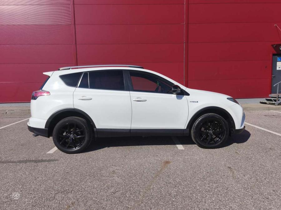 Balts Toyota RAV4 2018 Kauņa, ar dzinēja tilpumu 2.49 L un nobraukumu 153 tūkst. km par 17450 €, foto 8 vietnē AUTOMOTO.COM.LV