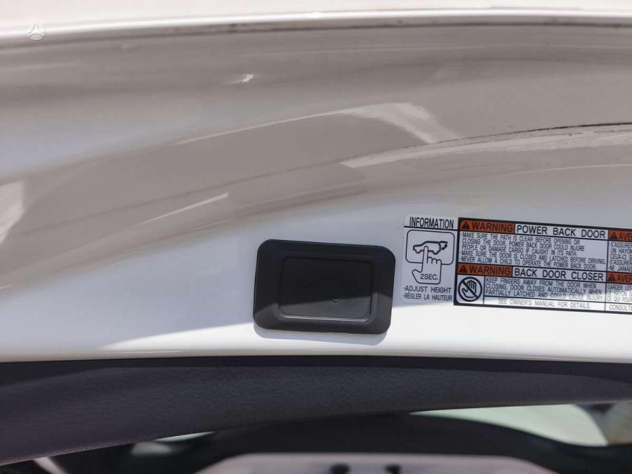 Balts Toyota RAV4 2018 Kauņa, ar dzinēja tilpumu 2.49 L un nobraukumu 153 tūkst. km par 17450 €, foto 14 vietnē AUTOMOTO.COM.LV