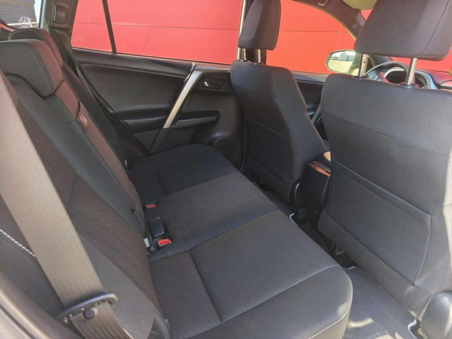 Balts Toyota RAV4 2018 Kauņa, ar dzinēja tilpumu 2.49 L un nobraukumu 153 tūkst. km par 17450 €, foto 16 vietnē AUTOMOTO.COM.LV