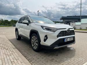 Balts Toyota RAV4 2019 Rēzekne, ar dzinēja tilpumu 2.00 L un nobraukumu 98 tūkst. km par 25990 €, foto 2 vietnē AUTOMOTO.COM.LV
