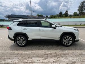 Balts Toyota RAV4 2019 Rēzekne, ar dzinēja tilpumu 2.00 L un nobraukumu 98 tūkst. km par 25990 €, foto 3 vietnē AUTOMOTO.COM.LV