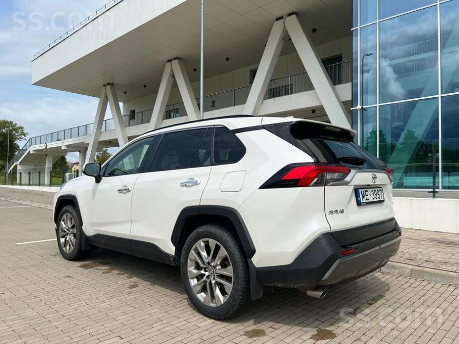 Balts Toyota RAV4 2019 Rēzekne, ar dzinēja tilpumu 2.00 L un nobraukumu 98 tūkst. km par 25990 €, foto 6 vietnē AUTOMOTO.COM.LV