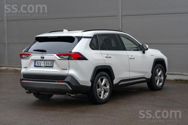 Balts Toyota RAV4 2019 Rīga, ar dzinēja tilpumu 2.50 L un nobraukumu 0 tūkst. km par 21000 €, foto 4 vietnē AUTOMOTO.COM.LV