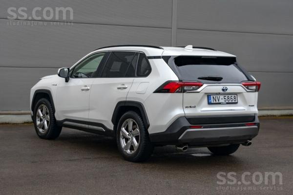 Balts Toyota RAV4 2019 Rīga, ar dzinēja tilpumu 2.50 L un nobraukumu 0 tūkst. km par 21000 €, foto 5 vietnē AUTOMOTO.COM.LV