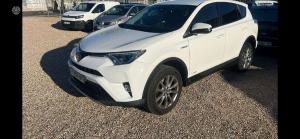 White Toyota RAV4 2019 in Vilnius, with an engine capacity of 2.49 L and mileage of 167 thousand km for 15600 €, photo  on AUTOMOTO.COM.LV