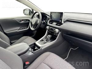 Balts Toyota RAV4 2019 Rīga, ar dzinēja tilpumu 2.50 L un nobraukumu 111 tūkst. km par 24990 €, foto 6 vietnē AUTOMOTO.COM.LV