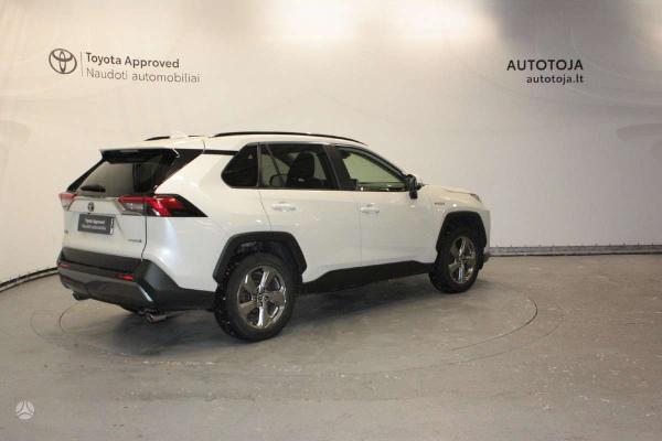 Balts Toyota RAV4 2019 Kauņa, ar dzinēja tilpumu 2.49 L un nobraukumu 132 tūkst. km par 27200 €, foto 2 vietnē AUTOMOTO.COM.LV