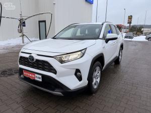 White Toyota RAV4 2019 in Vilnius, with an engine capacity of 2.50 L and mileage of 368 thousand km for 16500 €, photo  on AUTOMOTO.COM.LV