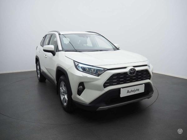 Balts Toyota RAV4 2019 Viļņa, ar dzinēja tilpumu 1.99 L un nobraukumu 96 tūkst. km par 20100 €, foto 3 vietnē AUTOMOTO.COM.LV