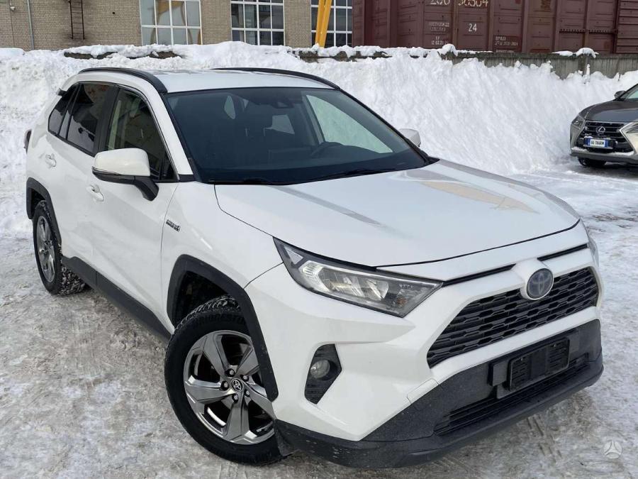 Balts Toyota RAV4 2019 Viļņa, ar dzinēja tilpumu 2.49 L un nobraukumu 197 tūkst. km par 20200 €, foto 6 vietnē AUTOMOTO.COM.LV