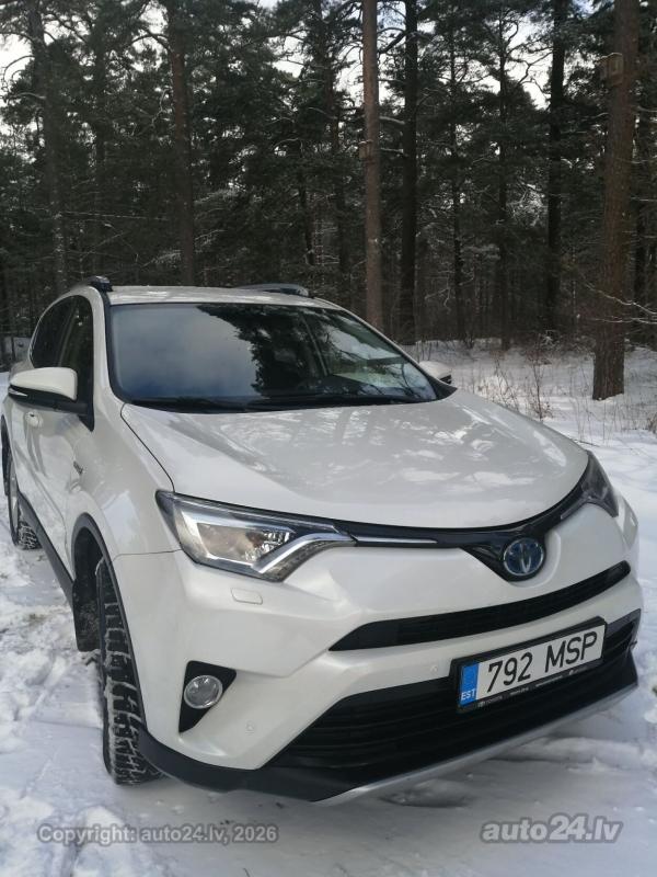 Balts Toyota RAV4 2019 Tallina, ar dzinēja tilpumu 2.50 L un nobraukumu 115 tūkst. km par 21000 €, foto 2 vietnē AUTOMOTO.COM.LV
