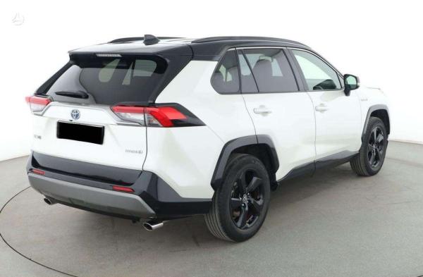 Balts Toyota RAV4 2019 Viļņa, ar dzinēja tilpumu 2.50 L un nobraukumu 190 tūkst. km par 22999 €, foto 8 vietnē AUTOMOTO.COM.LV