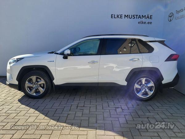 White Toyota RAV4 2019 in Tallinn, with an engine capacity of 2.49 L and mileage of 65 thousand km for 30495 €, photo 3 on AUTOMOTO.COM.LV