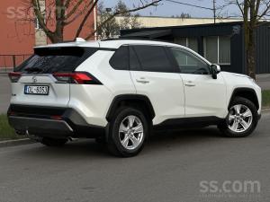 Balts Toyota RAV4 2019 Rīga, ar dzinēja tilpumu 2.00 L un nobraukumu 208 tūkst. km par 18100 €, foto 7 vietnē AUTOMOTO.COM.LV